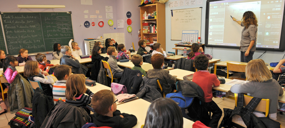 Mieux rémunérer et mieux accompagner les enseignants d'ici à 2020 ...